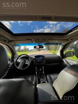 Pelēks Nissan Pathfinder 2011 Rīga, ar dzinēja tilpumu 2.50 L un nobraukumu 244 tūkst. km par 8000 €, foto 6 vietnē AUTOMOTO.COM.LV