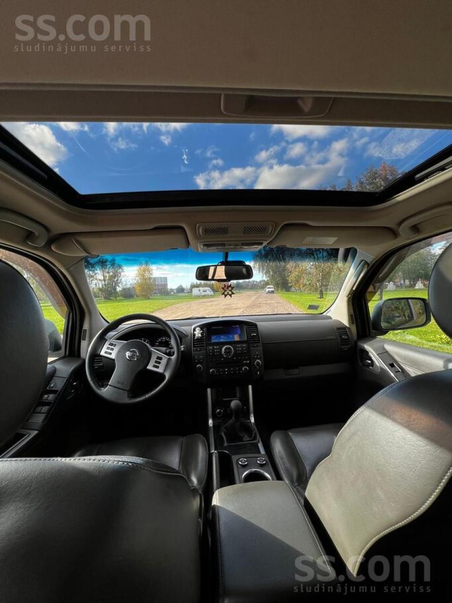 Pelēks Nissan Pathfinder 2011 Rīga, ar dzinēja tilpumu 2.50 L un nobraukumu 244 tūkst. km par 8000 €, foto 6 vietnē AUTOMOTO.COM.LV