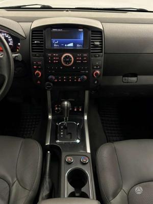 Pelēks Nissan Pathfinder 2012 Marijampole, ar dzinēja tilpumu 2.99 L un nobraukumu 276 tūkst. km par 9750 €, foto 19 vietnē AUTOMOTO.COM.LV