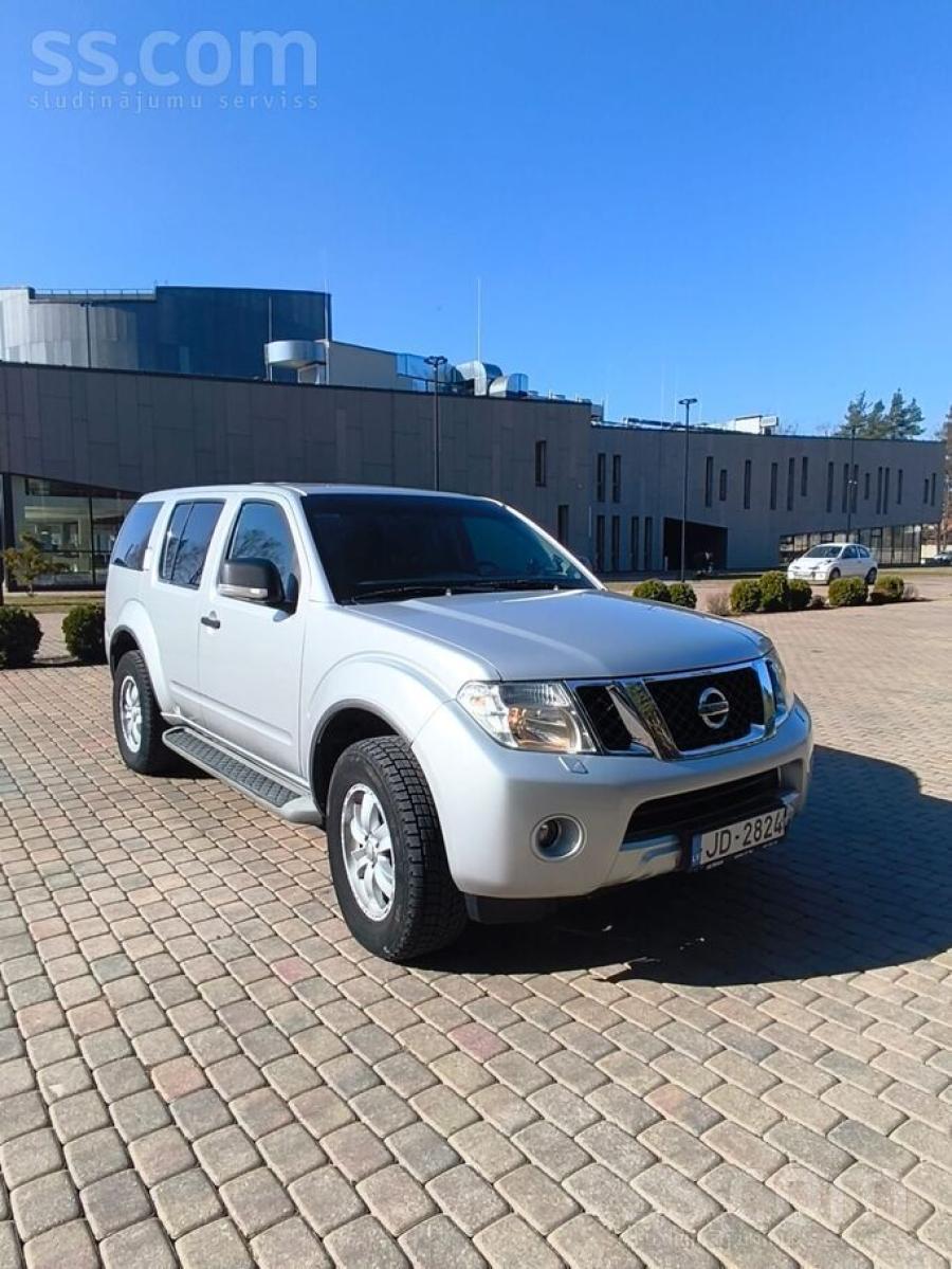 Pelēks Nissan Pathfinder 2012 Rīga, ar dzinēja tilpumu 2.50 L un nobraukumu 229 tūkst. km par 5050 €, foto 1 vietnē AUTOMOTO.COM.LV