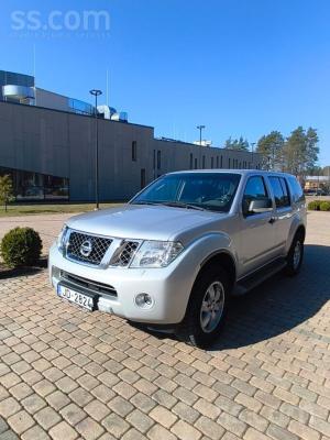 Pelēks Nissan Pathfinder 2012 Rīga, ar dzinēja tilpumu 2.50 L un nobraukumu 229 tūkst. km par 5050 €, foto 3 vietnē AUTOMOTO.COM.LV