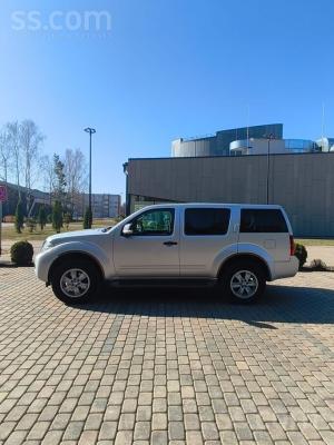 Pelēks Nissan Pathfinder 2012 Rīga, ar dzinēja tilpumu 2.50 L un nobraukumu 229 tūkst. km par 5050 €, foto 4 vietnē AUTOMOTO.COM.LV
