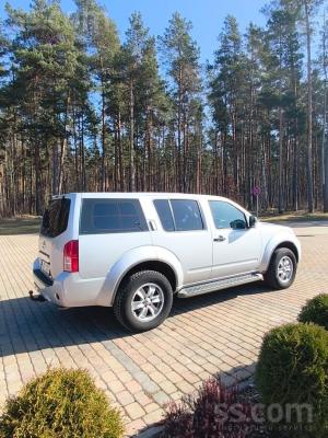 Pelēks Nissan Pathfinder 2012 Rīga, ar dzinēja tilpumu 2.50 L un nobraukumu 229 tūkst. km par 5050 €, foto 5 vietnē AUTOMOTO.COM.LV
