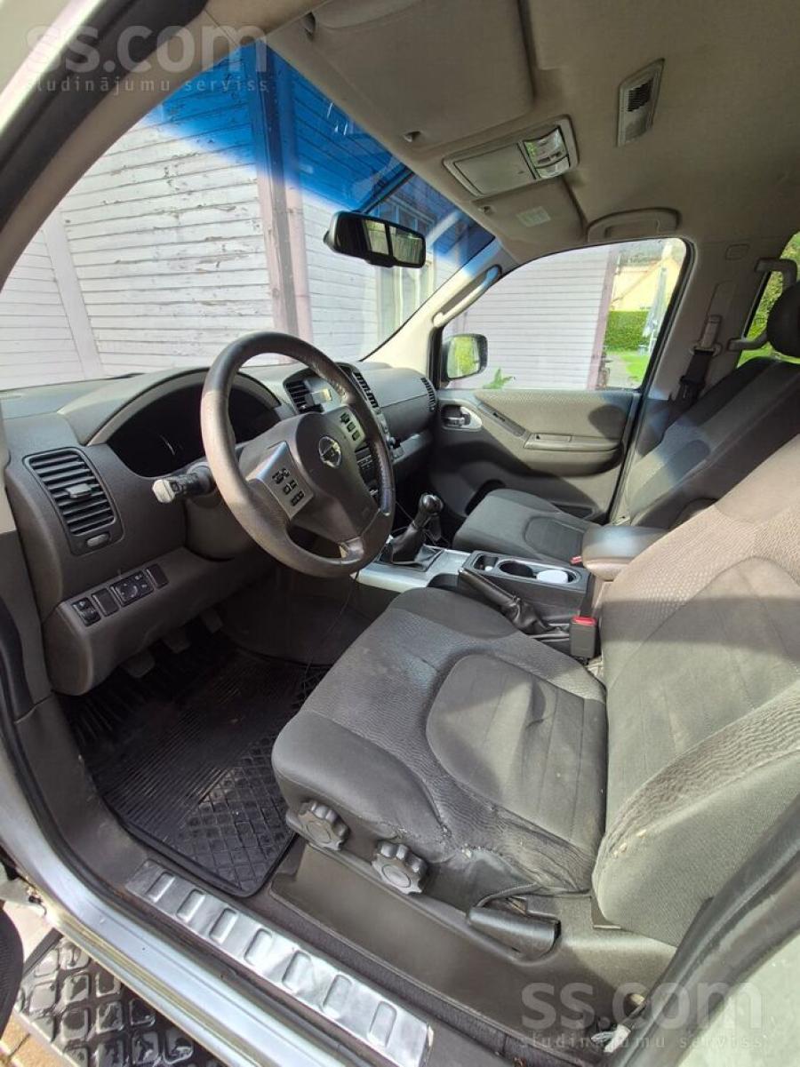 Pelēks Nissan Pathfinder 2013 Jūrmala, ar dzinēja tilpumu 2.50 L un nobraukumu 323 tūkst. km par 7450 €, foto 10 vietnē AUTOMOTO.COM.LV