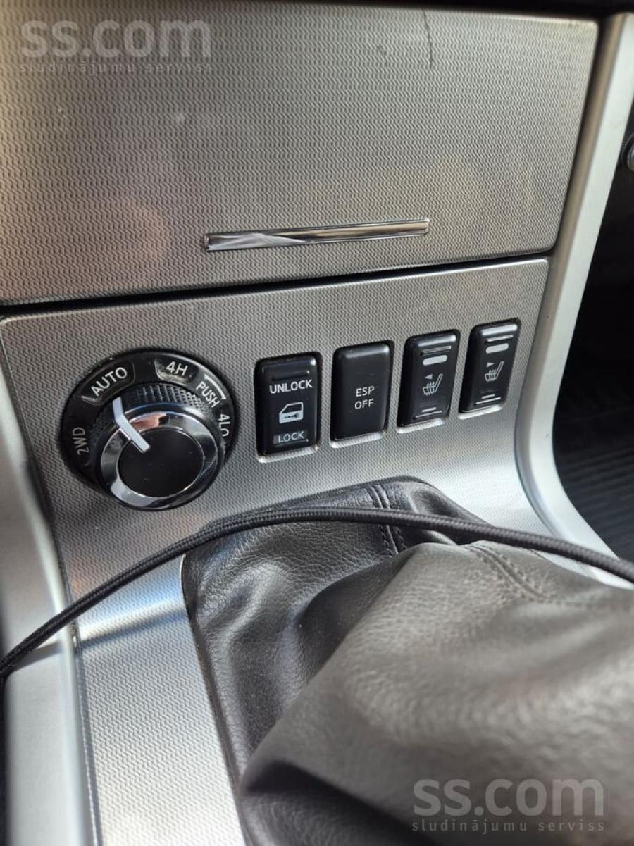 Pelēks Nissan Pathfinder 2013 Jūrmala, ar dzinēja tilpumu 2.50 L un nobraukumu 323 tūkst. km par 7450 €, foto 13 vietnē AUTOMOTO.COM.LV