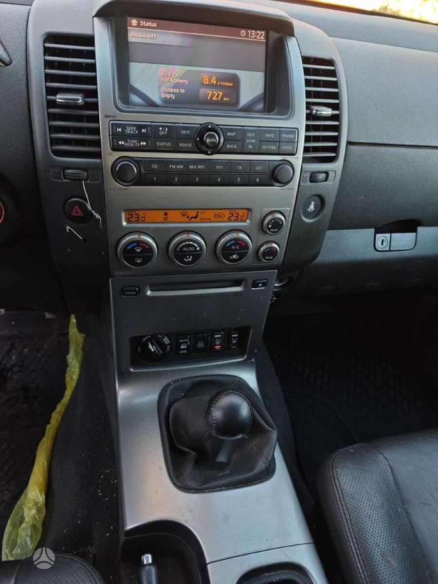Sarkans Nissan Pathfinder 2005 Akmenė, ar dzinēja tilpumu 2.50 L un nobraukumu 258 tūkst. km par 4650 €, foto 15 vietnē AUTOMOTO.COM.LV