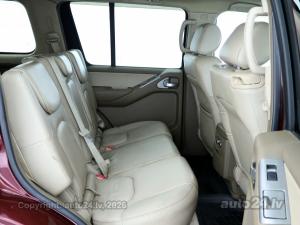 Red Nissan Pathfinder 2006 in Tallinn, with an engine capacity of 2.50 L and mileage of 306 thousand km for 2999 €, photo 8 on AUTOMOTO.COM.LV