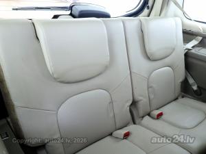 Red Nissan Pathfinder 2006 in Tallinn, with an engine capacity of 2.50 L and mileage of 306 thousand km for 2999 €, photo 9 on AUTOMOTO.COM.LV