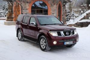 Red Nissan Pathfinder 2007 in Ogre, with an engine capacity of 2.50 L and mileage of 253 thousand km for 6950 €, photo  on AUTOMOTO.COM.LV