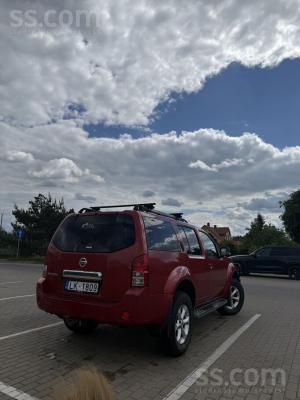 Sarkans Nissan Pathfinder 2008 Rīga, ar dzinēja tilpumu 2.50 L un nobraukumu 432 tūkst. km par 5600 €, foto 3 vietnē AUTOMOTO.COM.LV