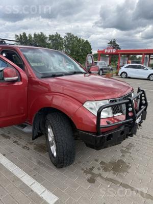 Sarkans Nissan Pathfinder 2008 Rīga, ar dzinēja tilpumu 2.50 L un nobraukumu 432 tūkst. km par 5600 €, foto 7 vietnē AUTOMOTO.COM.LV