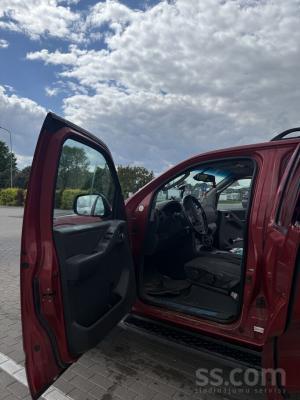 Sarkans Nissan Pathfinder 2008 Rīga, ar dzinēja tilpumu 2.50 L un nobraukumu 432 tūkst. km par 5600 €, foto 8 vietnē AUTOMOTO.COM.LV