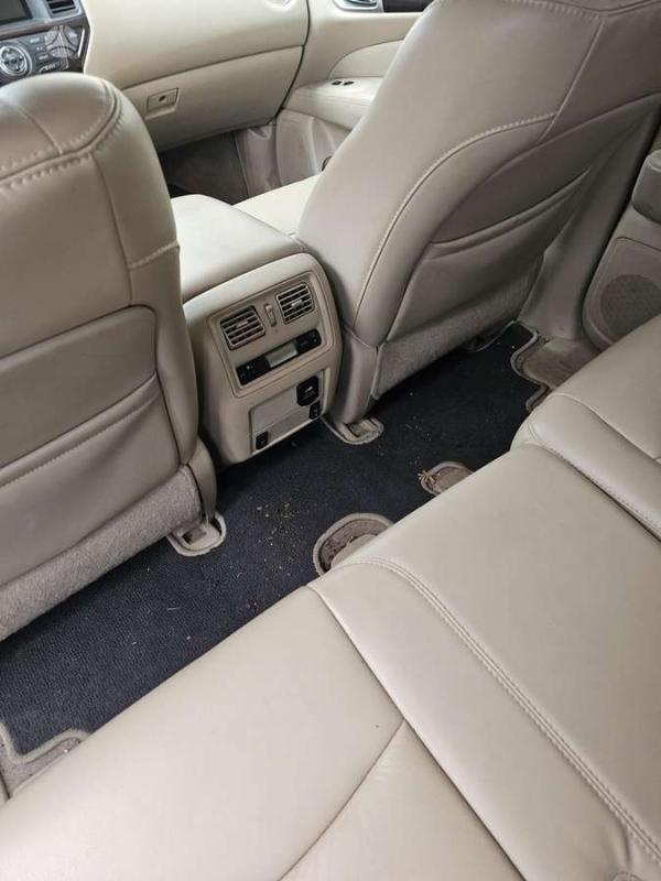 Red Nissan Pathfinder 2015 in Kaunas, with an engine capacity of 3.50 L and mileage of 160 thousand km for 7300 €, photo 7 on AUTOMOTO.COM.LV