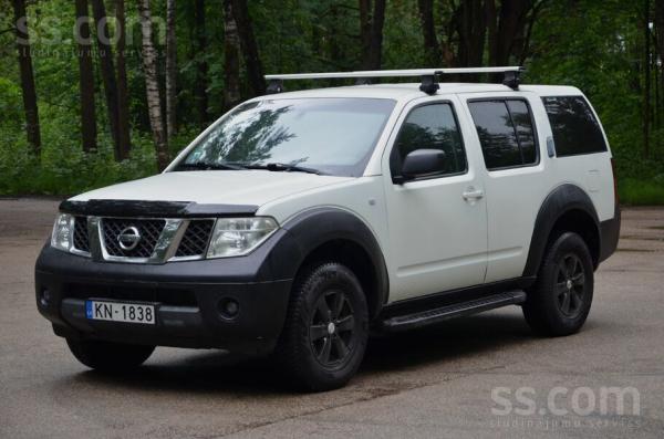 Balts Nissan Pathfinder 2008 Rīga, ar dzinēja tilpumu 2.50 L un nobraukumu 373 tūkst. km par 4790 €, foto 3 vietnē AUTOMOTO.COM.LV