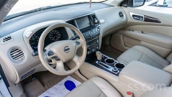 Balts Nissan Pathfinder 2014 Rīga, ar dzinēja tilpumu 2.50 L un nobraukumu 150 tūkst. km par 11190 €, foto 9 vietnē AUTOMOTO.COM.LV