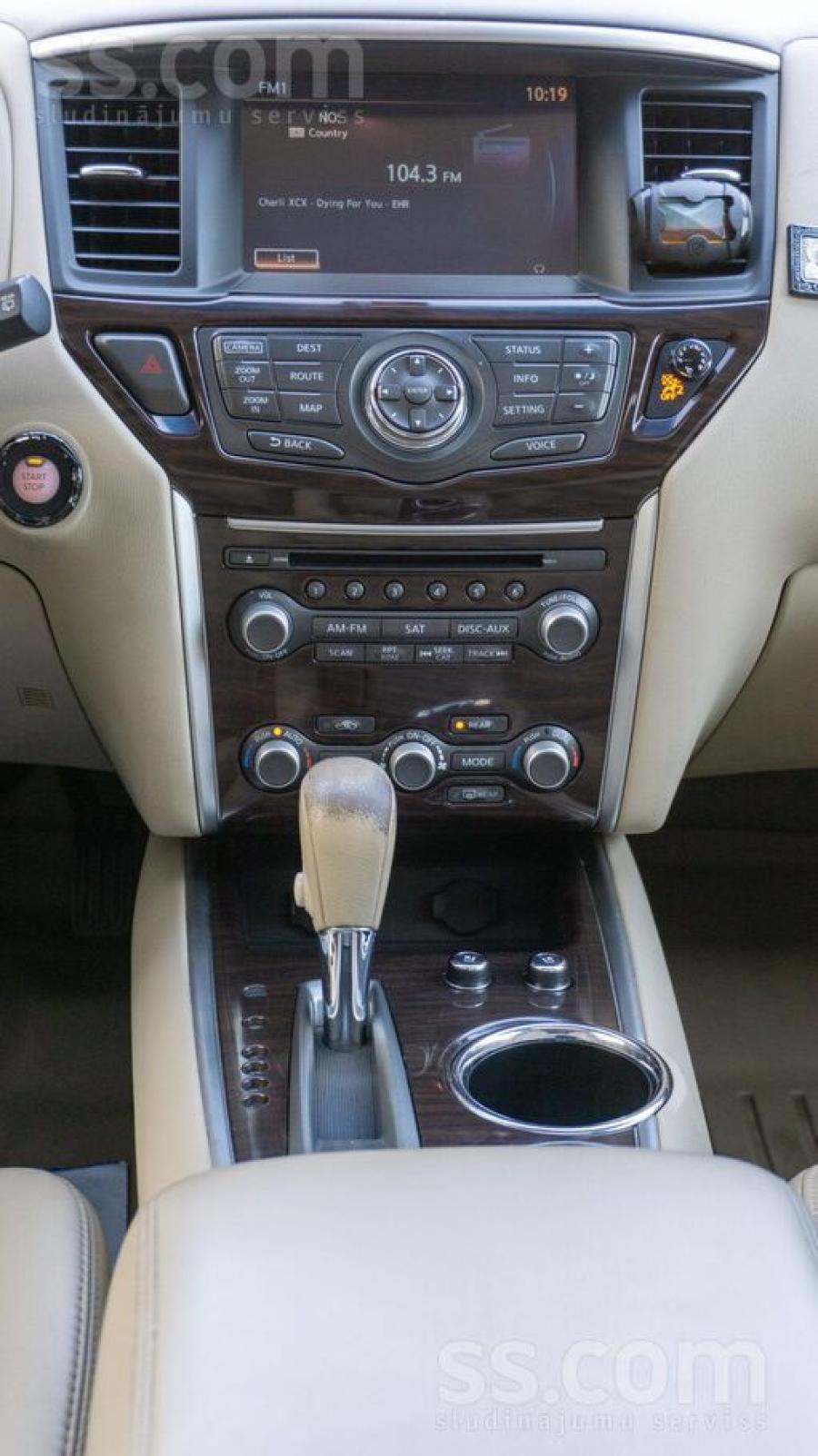 Balts Nissan Pathfinder 2014 Rīga, ar dzinēja tilpumu 2.50 L un nobraukumu 150 tūkst. km par 11190 €, foto 13 vietnē AUTOMOTO.COM.LV