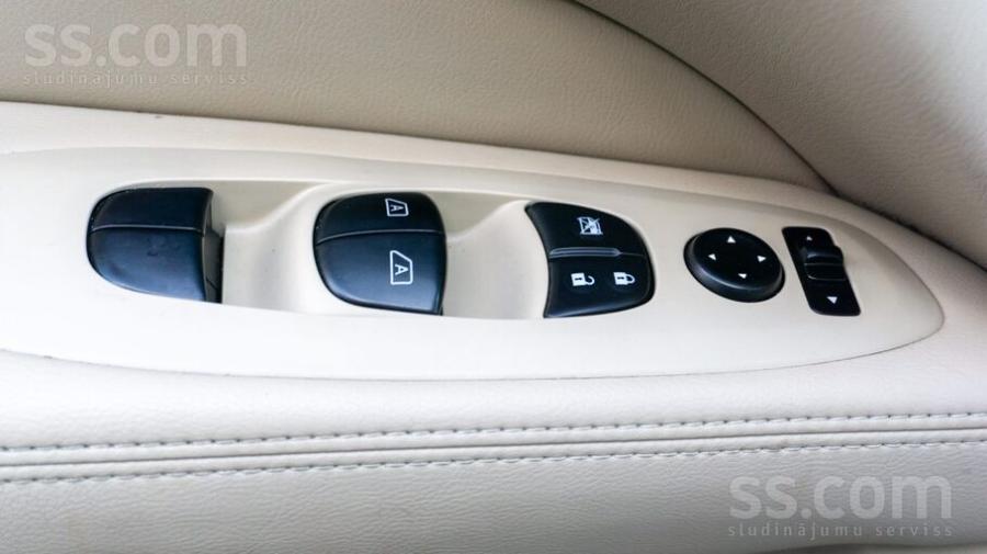 Balts Nissan Pathfinder 2014 Rīga, ar dzinēja tilpumu 2.50 L un nobraukumu 150 tūkst. km par 11190 €, foto 29 vietnē AUTOMOTO.COM.LV
