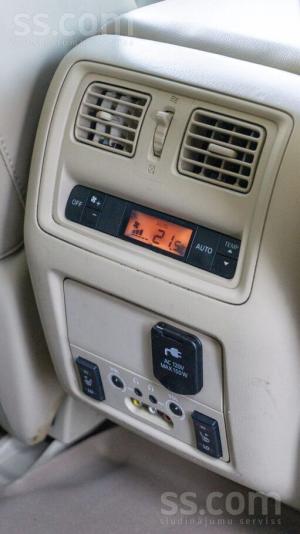 Balts Nissan Pathfinder 2014 Rīga, ar dzinēja tilpumu 2.50 L un nobraukumu 150 tūkst. km par 11190 €, foto 35 vietnē AUTOMOTO.COM.LV