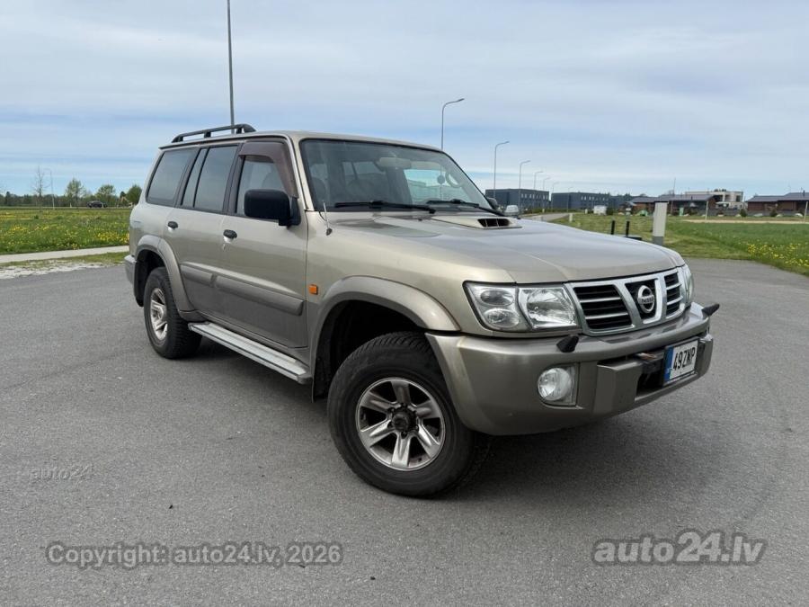 Smilšu krāsa Nissan Patrol 2004 Tallina, ar dzinēja tilpumu 3.00 L un nobraukumu 202 tūkst. km par 11999 €, foto 1 vietnē AUTOMOTO.COM.LV