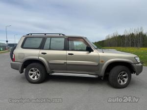 Smilšu krāsa Nissan Patrol 2004 Tallina, ar dzinēja tilpumu 3.00 L un nobraukumu 202 tūkst. km par 11999 €, foto 3 vietnē AUTOMOTO.COM.LV