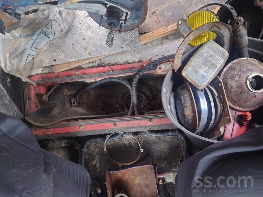 Melns Nissan Patrol 1983 Rīga, ar dzinēja tilpumu 4.20 L un nobraukumu 337 tūkst. km par 5000 €, foto 12 vietnē AUTOMOTO.COM.LV