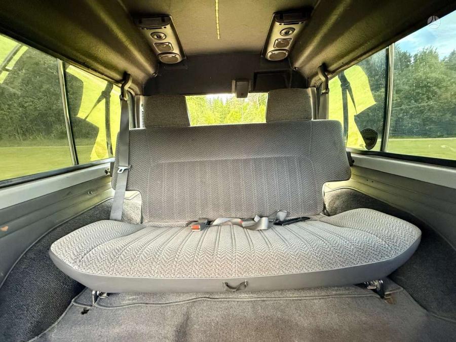 Melns Nissan Patrol 1990 Viļņa, ar dzinēja tilpumu 2.83 L un nobraukumu 200 tūkst. km par 8700 €, foto 14 vietnē AUTOMOTO.COM.LV
