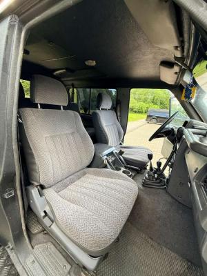 Melns Nissan Patrol 1990 Viļņa, ar dzinēja tilpumu 2.83 L un nobraukumu 200 tūkst. km par 8700 €, foto 19 vietnē AUTOMOTO.COM.LV