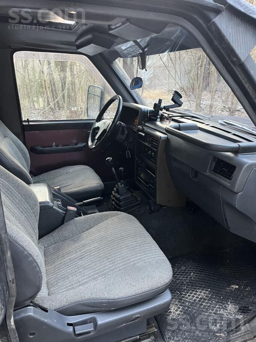 Melns Nissan Patrol 1991 Preiļi, ar dzinēja tilpumu 2.80 L un nobraukumu 239 tūkst. km par 7400 €, foto 7 vietnē AUTOMOTO.COM.LV