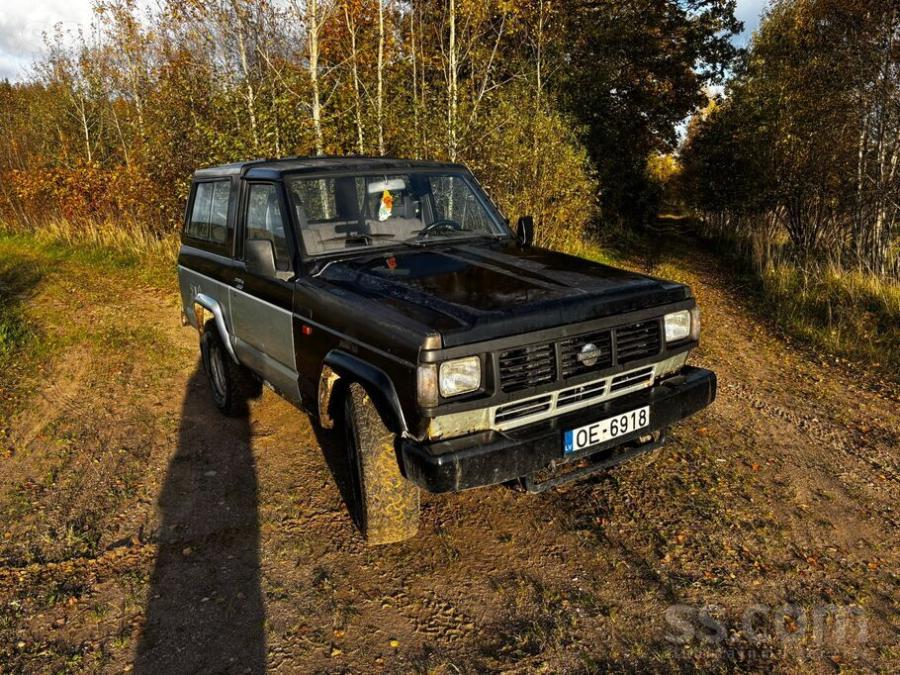 Black Nissan Patrol 1992 in Jekabpils, with an engine capacity of 2.80 L and mileage of 365 thousand km for 4500 €, photo 1 on AUTOMOTO.COM.LV