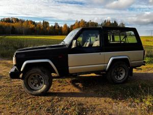 Black Nissan Patrol 1992 in Jekabpils, with an engine capacity of 2.80 L and mileage of 365 thousand km for 4500 €, photo 4 on AUTOMOTO.COM.LV