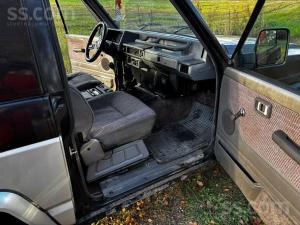 Black Nissan Patrol 1992 in Jekabpils, with an engine capacity of 2.80 L and mileage of 365 thousand km for 4500 €, photo 9 on AUTOMOTO.COM.LV