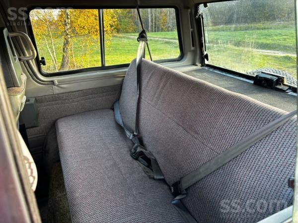 Black Nissan Patrol 1992 in Jekabpils, with an engine capacity of 2.80 L and mileage of 365 thousand km for 4500 €, photo 10 on AUTOMOTO.COM.LV