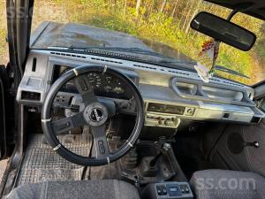 Black Nissan Patrol 1992 in Jekabpils, with an engine capacity of 2.80 L and mileage of 365 thousand km for 4500 €, photo 12 on AUTOMOTO.COM.LV