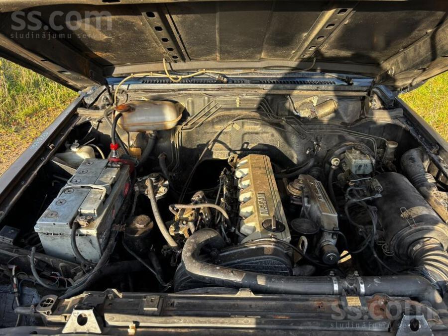 Black Nissan Patrol 1992 in Jekabpils, with an engine capacity of 2.80 L and mileage of 365 thousand km for 4500 €, photo 13 on AUTOMOTO.COM.LV