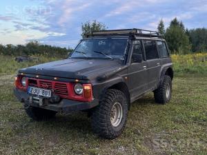 Black Nissan Patrol 1995 in Riga, with an engine capacity of 2.80 L and mileage of 0 thousand km for 3500 €, photo  on AUTOMOTO.COM.LV