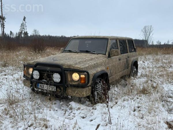Melns Nissan Patrol 1997 Bauska, ar dzinēja tilpumu 2.80 L un nobraukumu 355 tūkst. km par 12500 €, foto 1 vietnē AUTOMOTO.COM.LV