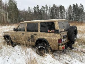 Черный Ниссан Патрол 1997 в Бауска, объемом двигателя 2.80 л и пробегом 355 тыс. км за 12500 €, фото 4 на AUTOMOTO.COM.LV