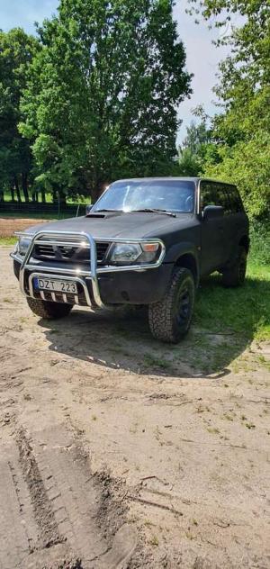 Melns Nissan Patrol 1999 Viļņa, ar dzinēja tilpumu 2.80 L un nobraukumu 263 tūkst. km par 6000 €, foto 4 vietnē AUTOMOTO.COM.LV