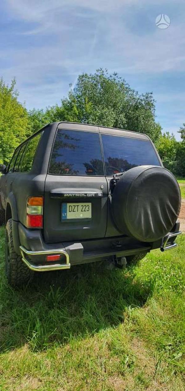 Melns Nissan Patrol 1999 Viļņa, ar dzinēja tilpumu 2.80 L un nobraukumu 263 tūkst. km par 6000 €, foto 9 vietnē AUTOMOTO.COM.LV