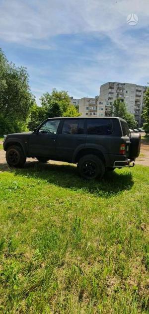 Melns Nissan Patrol 1999 Viļņa, ar dzinēja tilpumu 2.80 L un nobraukumu 263 tūkst. km par 6000 €, foto 11 vietnē AUTOMOTO.COM.LV