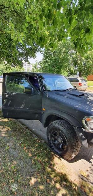 Melns Nissan Patrol 1999 Viļņa, ar dzinēja tilpumu 2.80 L un nobraukumu 263 tūkst. km par 6000 €, foto 16 vietnē AUTOMOTO.COM.LV
