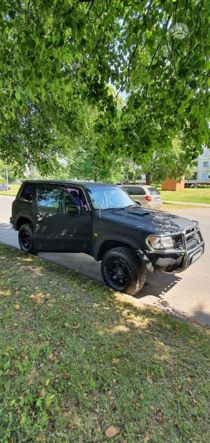 Melns Nissan Patrol 1999 Viļņa, ar dzinēja tilpumu 2.80 L un nobraukumu 263 tūkst. km par 6000 €, foto 17 vietnē AUTOMOTO.COM.LV