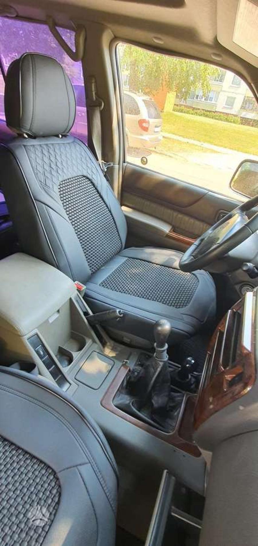 Melns Nissan Patrol 1999 Viļņa, ar dzinēja tilpumu 2.80 L un nobraukumu 263 tūkst. km par 6000 €, foto 24 vietnē AUTOMOTO.COM.LV