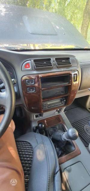 Melns Nissan Patrol 1999 Viļņa, ar dzinēja tilpumu 2.80 L un nobraukumu 263 tūkst. km par 6000 €, foto 32 vietnē AUTOMOTO.COM.LV