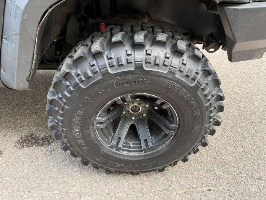 Melns Nissan Patrol 2000 Viļņa, ar dzinēja tilpumu 2.83 L un nobraukumu 253 tūkst. km par 9400 €, foto 18 vietnē AUTOMOTO.COM.LV