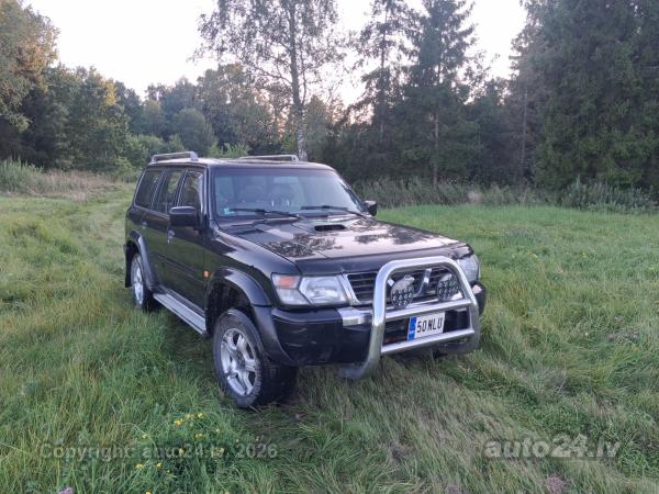 Black Nissan Patrol 2001 in Tallinn, with an engine capacity of 3.00 L and mileage of 0 thousand km for 7900 €, photo 2 on AUTOMOTO.COM.LV