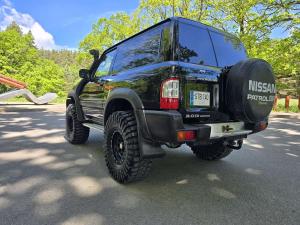 Melns Nissan Patrol 2003 Jurbarkas, ar dzinēja tilpumu 3.00 L un nobraukumu 230 tūkst. km par 10900 €, foto 17 vietnē AUTOMOTO.COM.LV