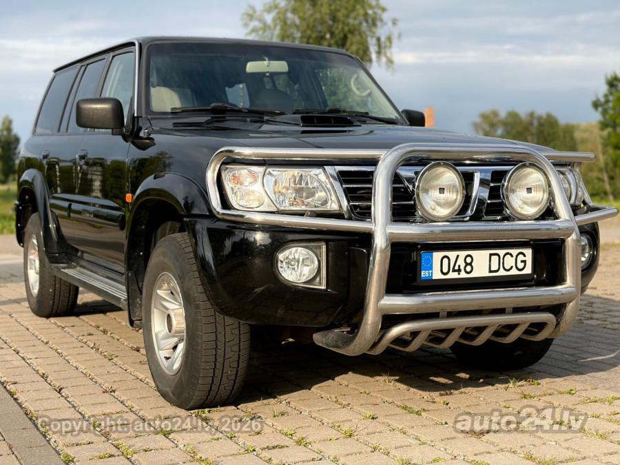 Black Nissan Patrol 2004 in Tartu, with an engine capacity of 3.00 L and mileage of 352 thousand km for 19900 €, photo 3 on AUTOMOTO.COM.LV