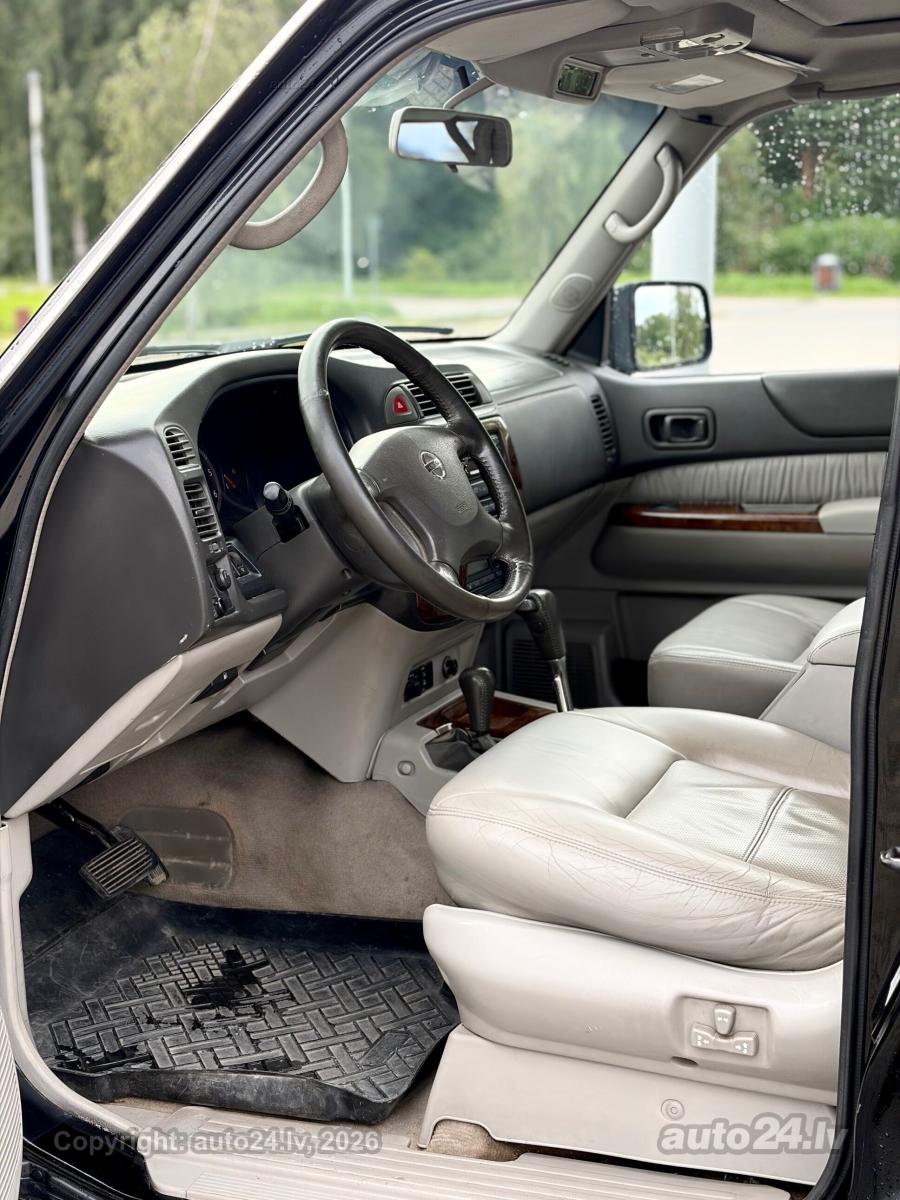 Black Nissan Patrol 2004 in Tartu, with an engine capacity of 3.00 L and mileage of 352 thousand km for 19900 €, photo 7 on AUTOMOTO.COM.LV