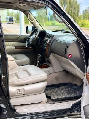 Black Nissan Patrol 2004 in Tartu, with an engine capacity of 3.00 L and mileage of 352 thousand km for 19900 €, photo 8 on AUTOMOTO.COM.LV